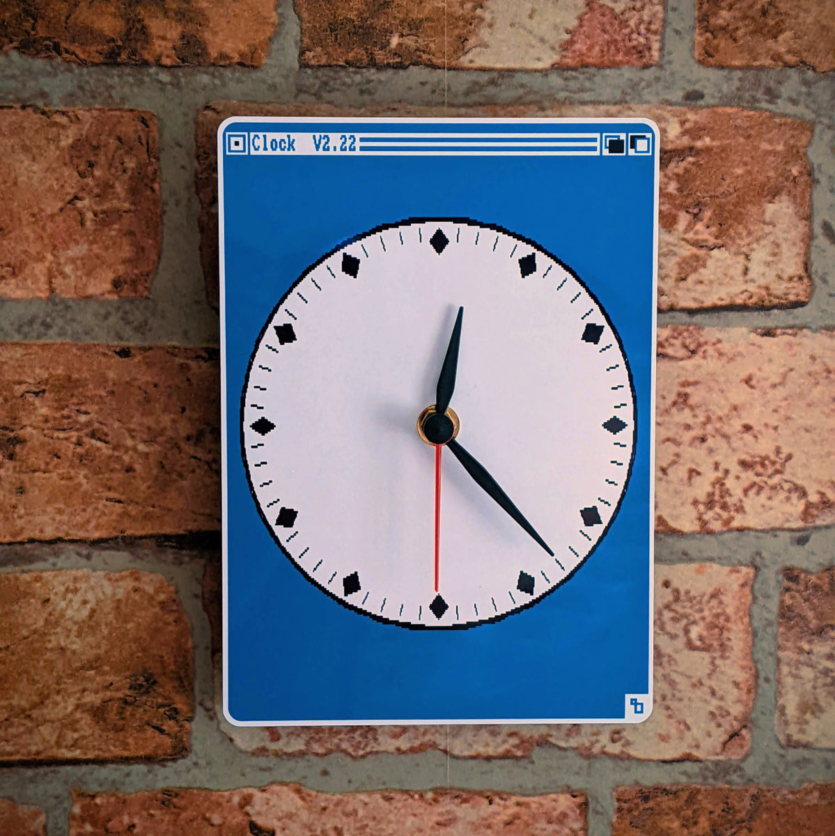Amiga Workbench small desktop / wall clock – Divine Handcraft